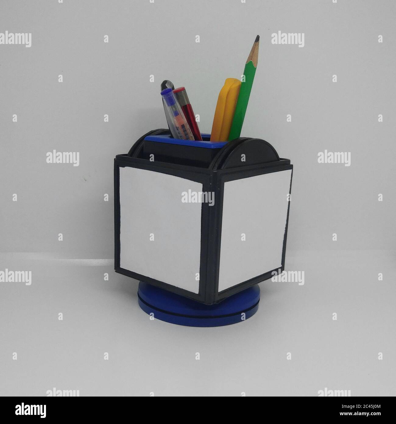 Stand for photoshoot hi-res stock photography and images - Alamy