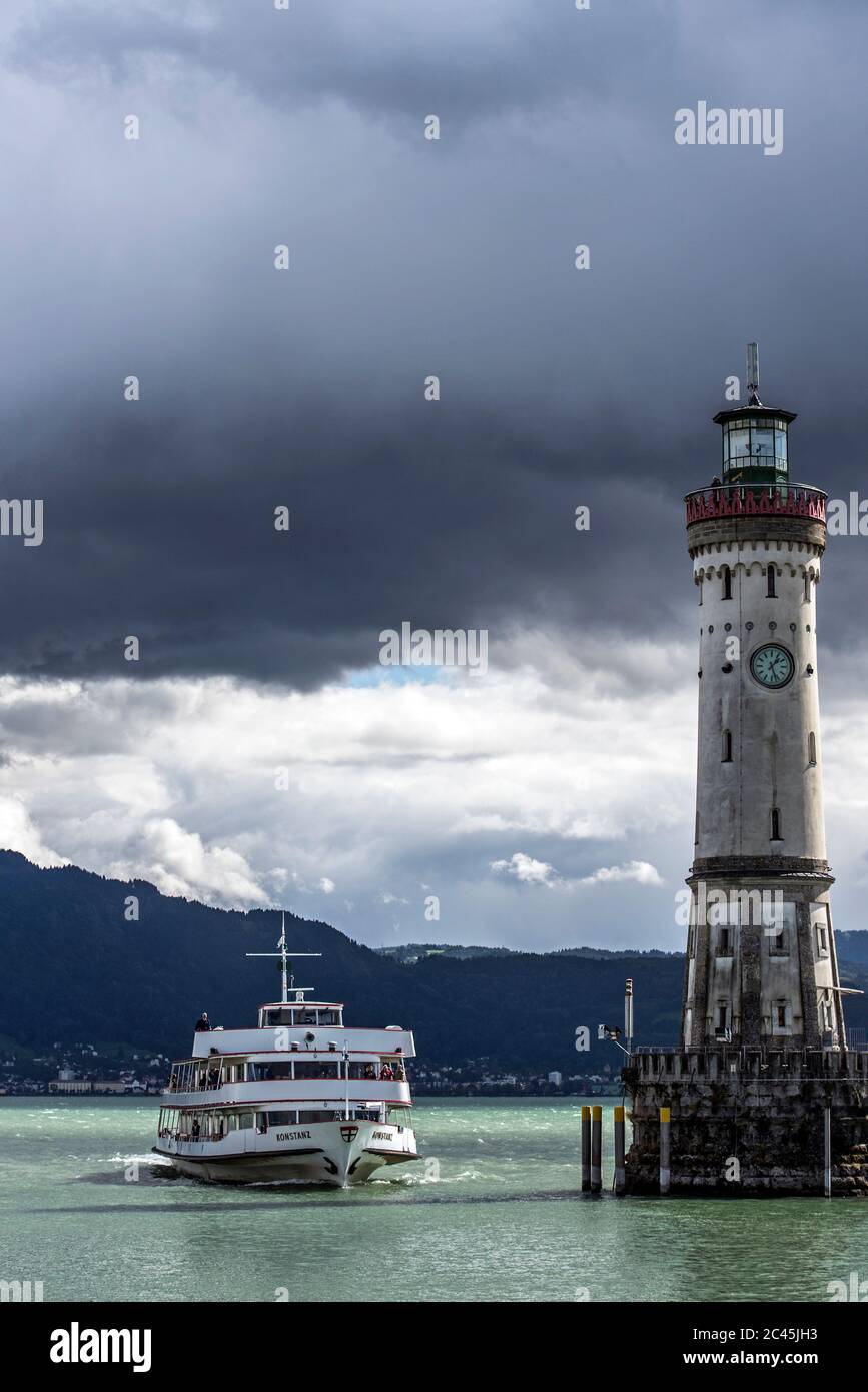 Lighthouse in Lindau, Lake Constance, Bavaria, Germany Stock Photo - Alamy