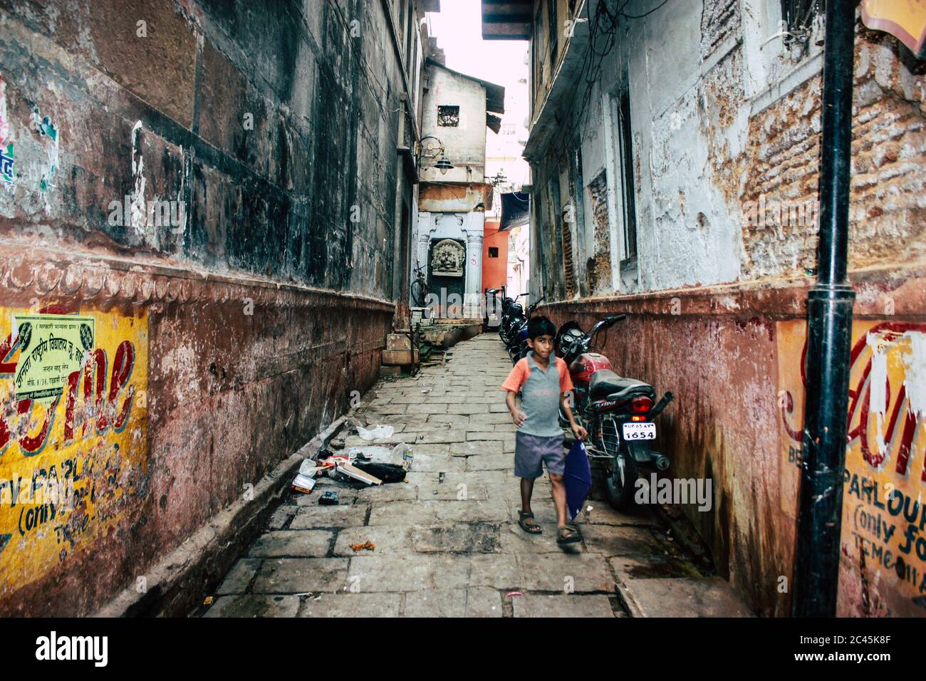 Varanasi India November 10, 2018 View of the traditional narrow street ...