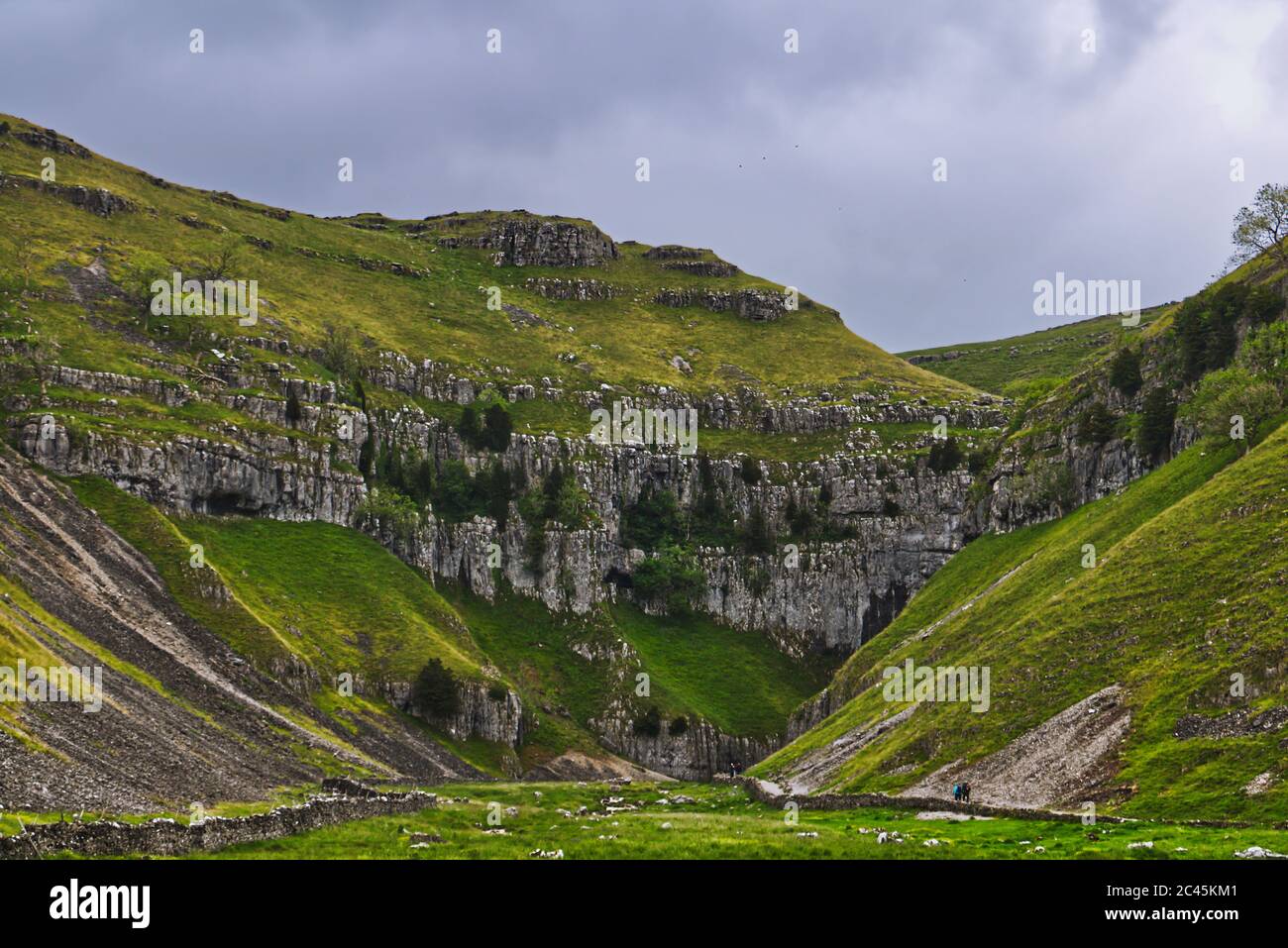 Gordale scar malham yorkshire hi-res stock photography and images - Alamy