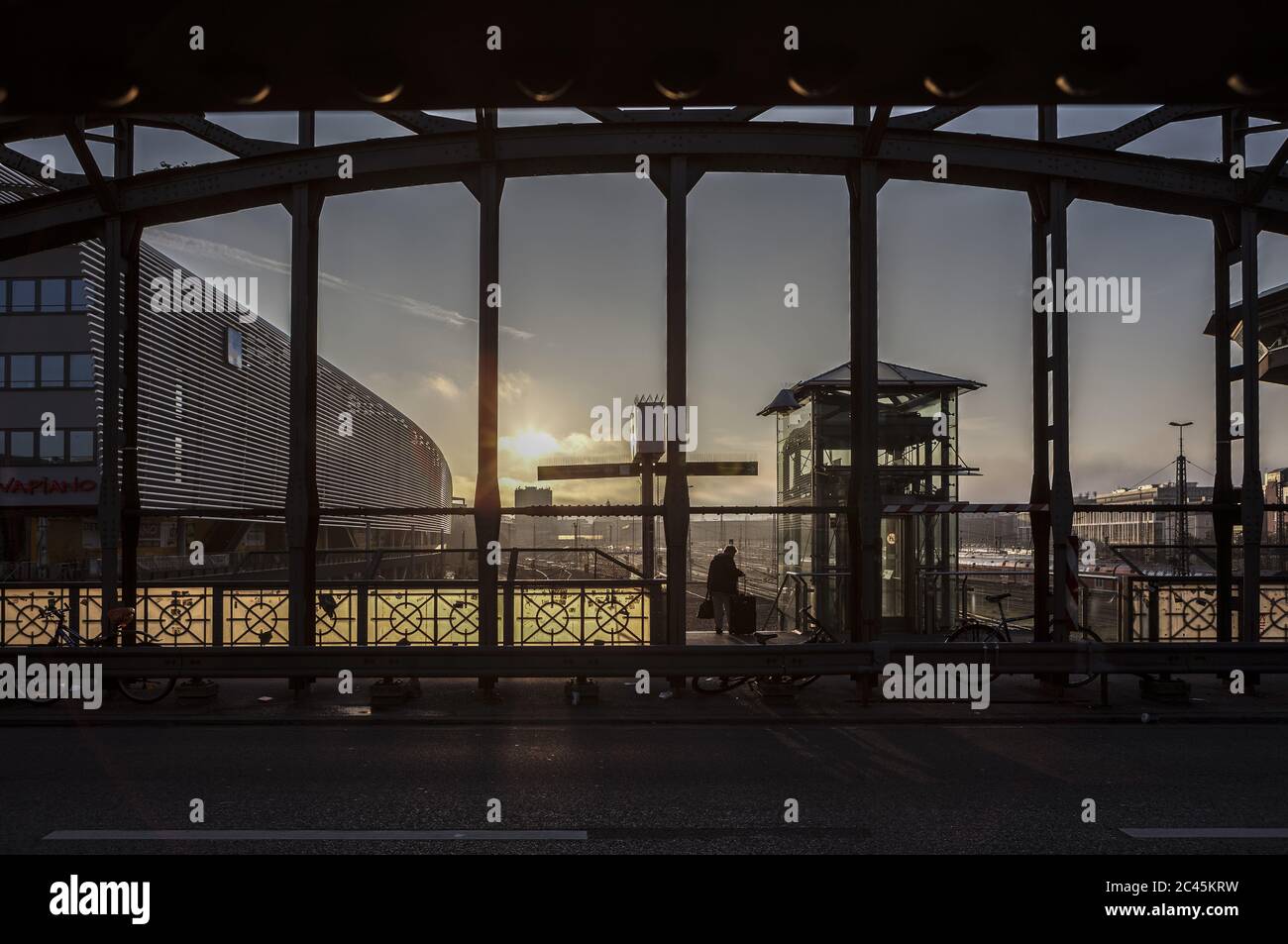 Munich hackerbrucke station hi-res stock photography and images - Alamy