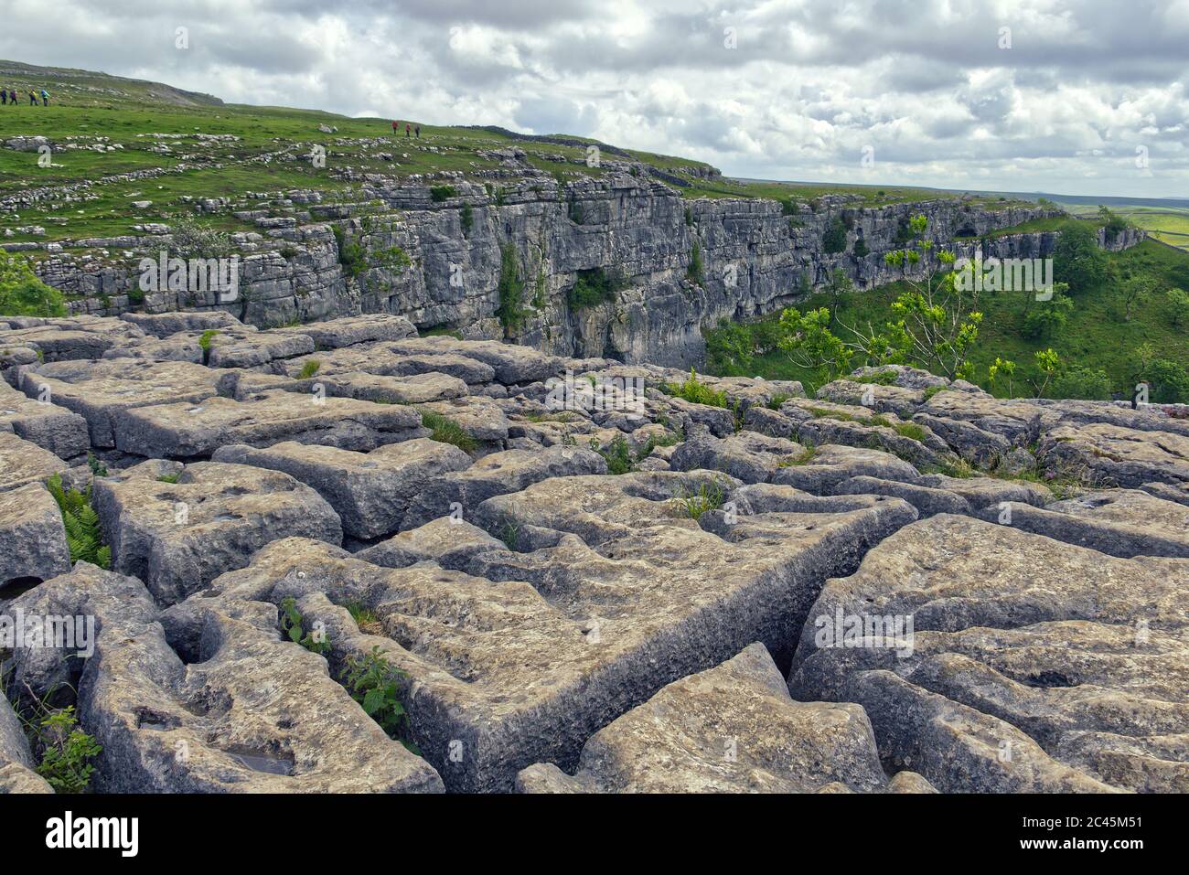 Limestone pavement at Malham Cove, Malham, Yorkshire Dales, UK Stock ...