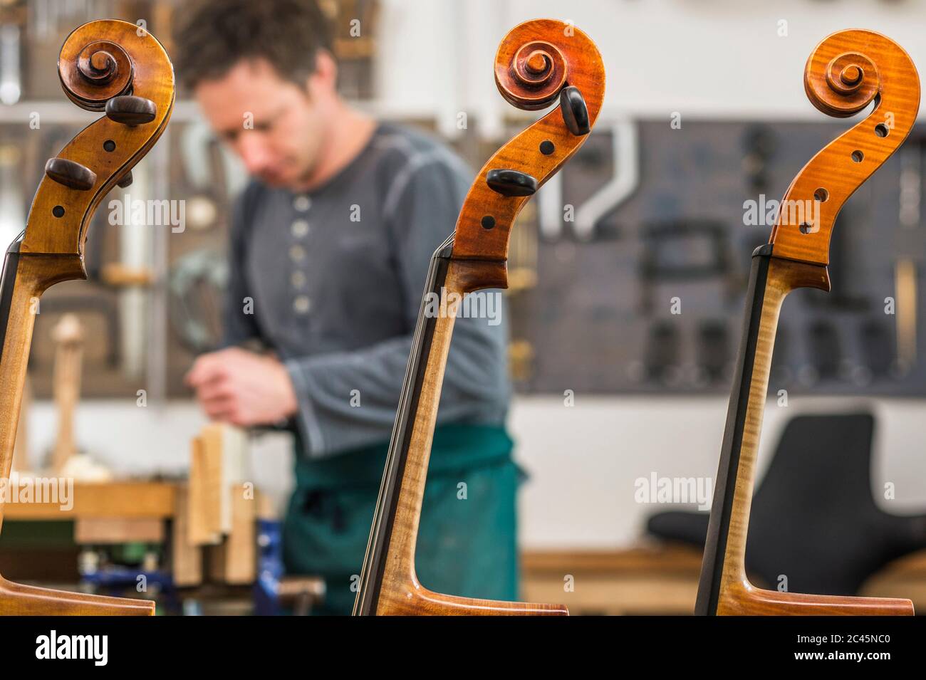 Violin makers High Resolution Stock Photography and Images - Alamy