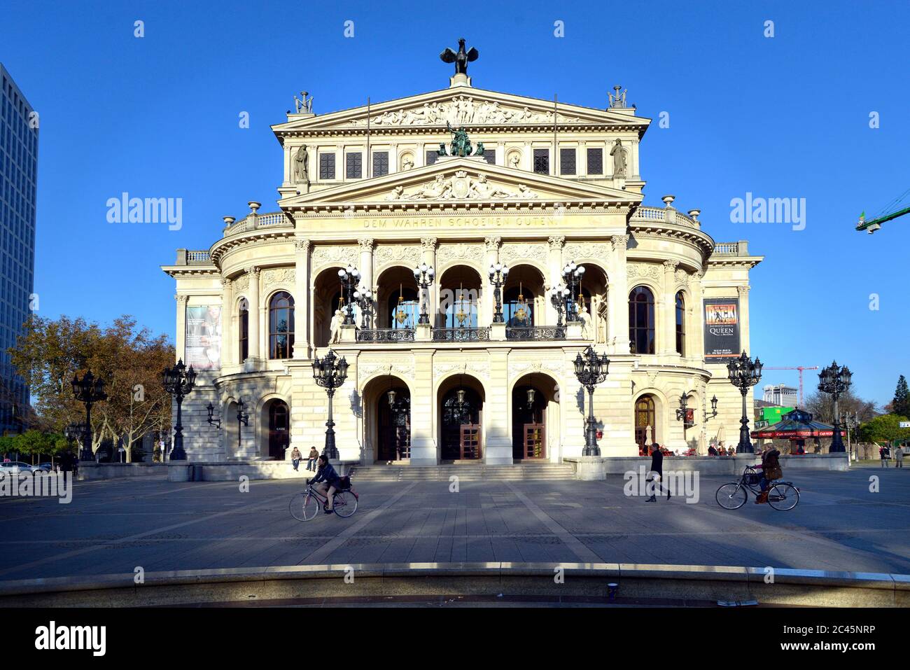 Oper frankfurt hi-res stock photography and images - Alamy