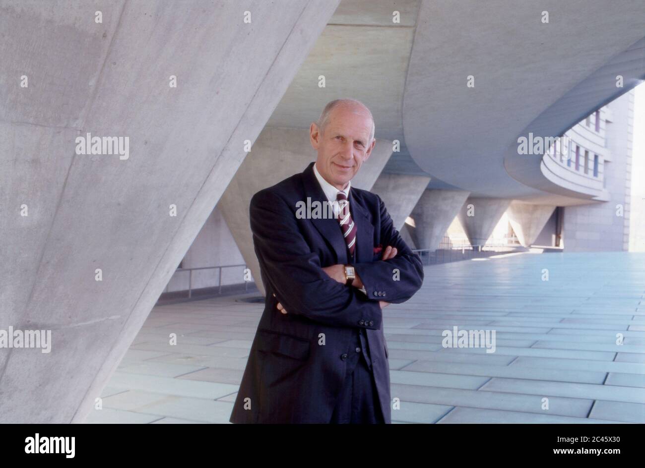 B braun hi-res stock photography and images - Alamy