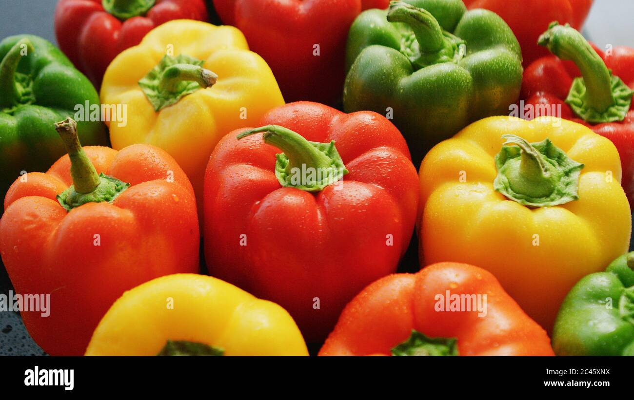 Bell peppers arrangement hi-res stock photography and images - Alamy