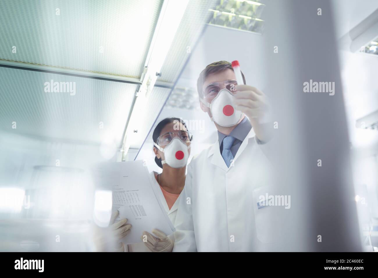 Health scientists hi-res stock photography and images - Alamy