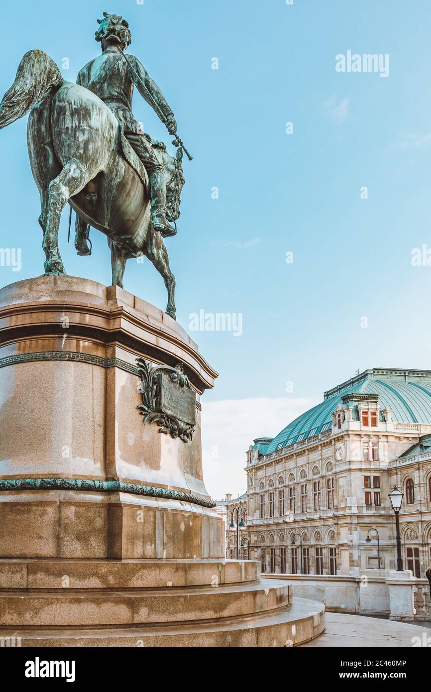 Equestrian statue in front of Vienna State Opera Stock Photo - Alamy