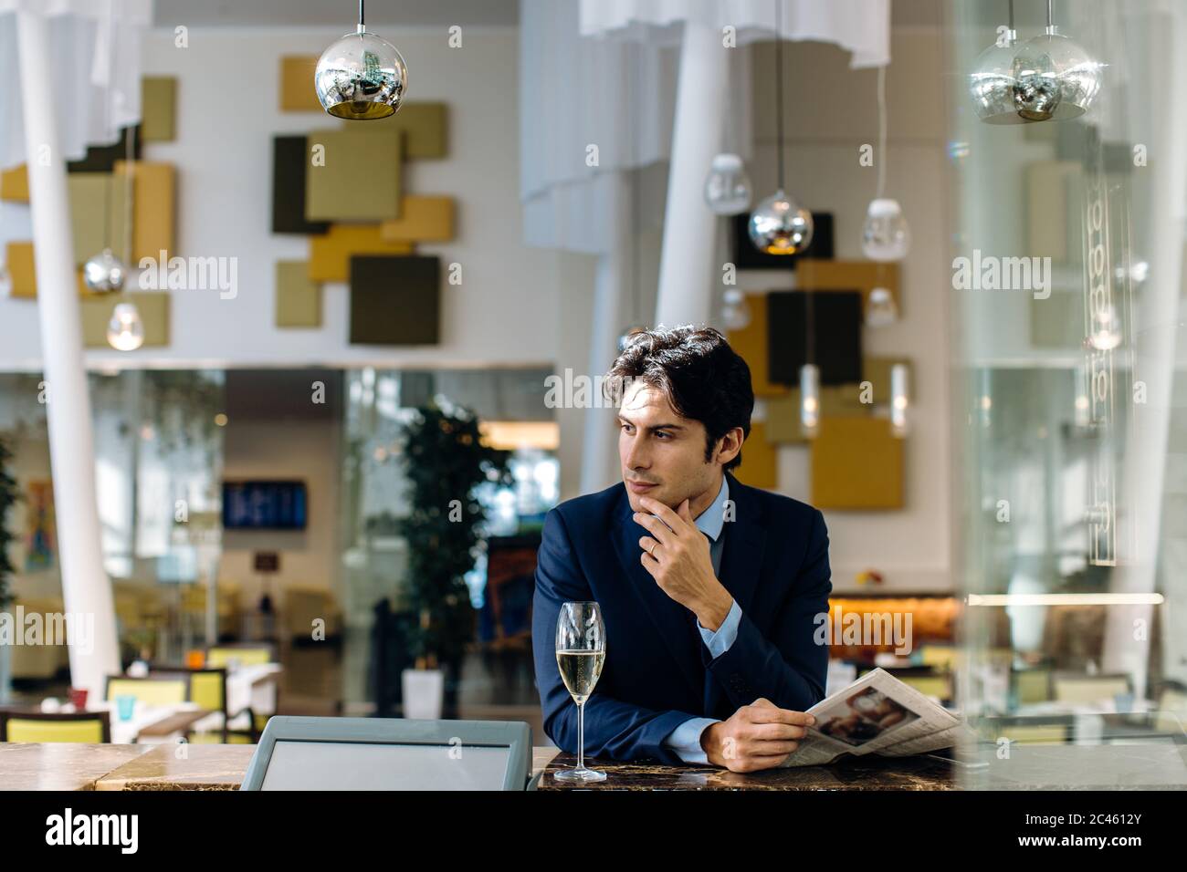 Newspapers waiting hi-res stock photography and images - Alamy