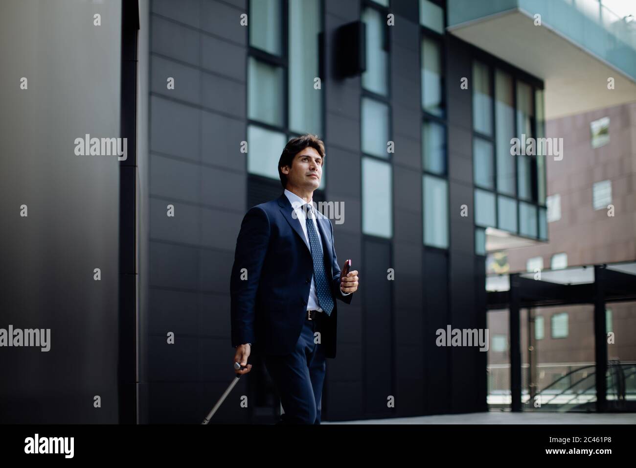 Business men leaving work hi-res stock photography and images - Alamy