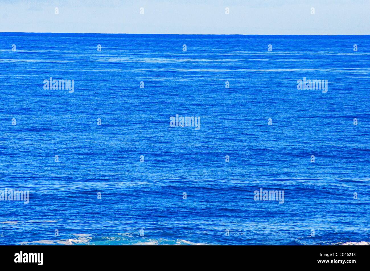 Pure blue water of the sea - perfect for wallpaper Stock Photo - Alamy