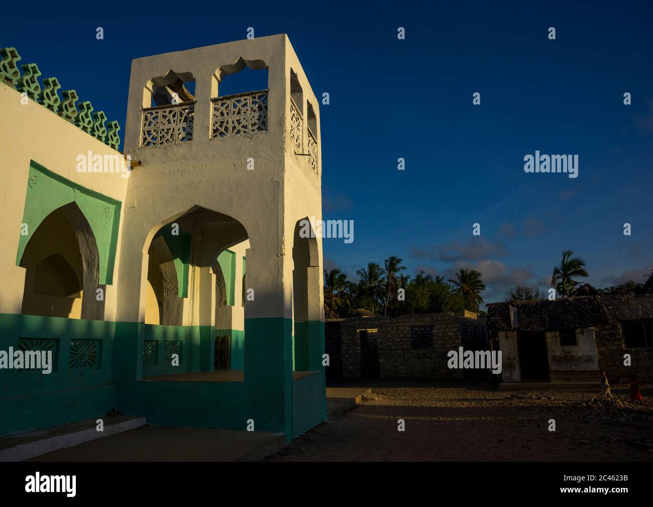 New mosque, Lamu county, Matondoni, Kenya Stock Photo - Alamy