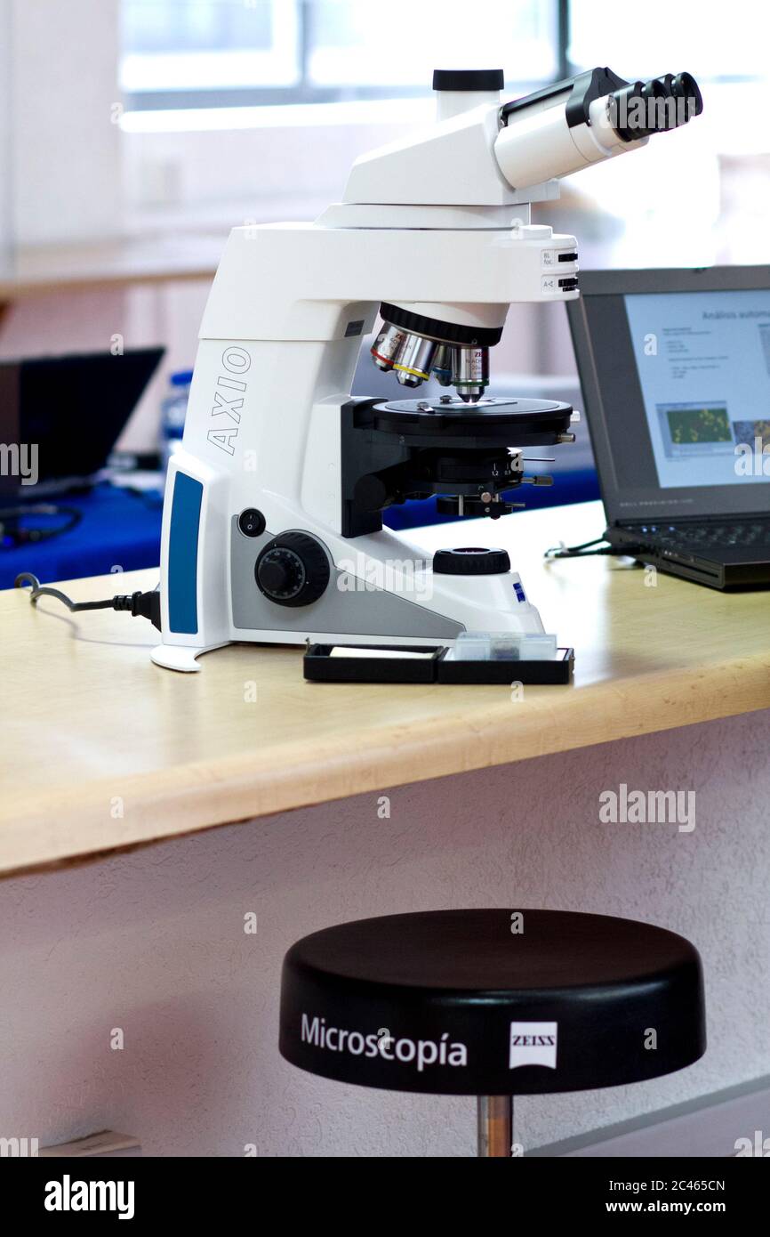 Carl zeiss microscope hi-res stock photography and images - Alamy