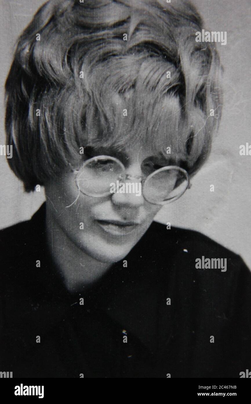 Bouffant High Resolution Stock Photography and Images - Alamy