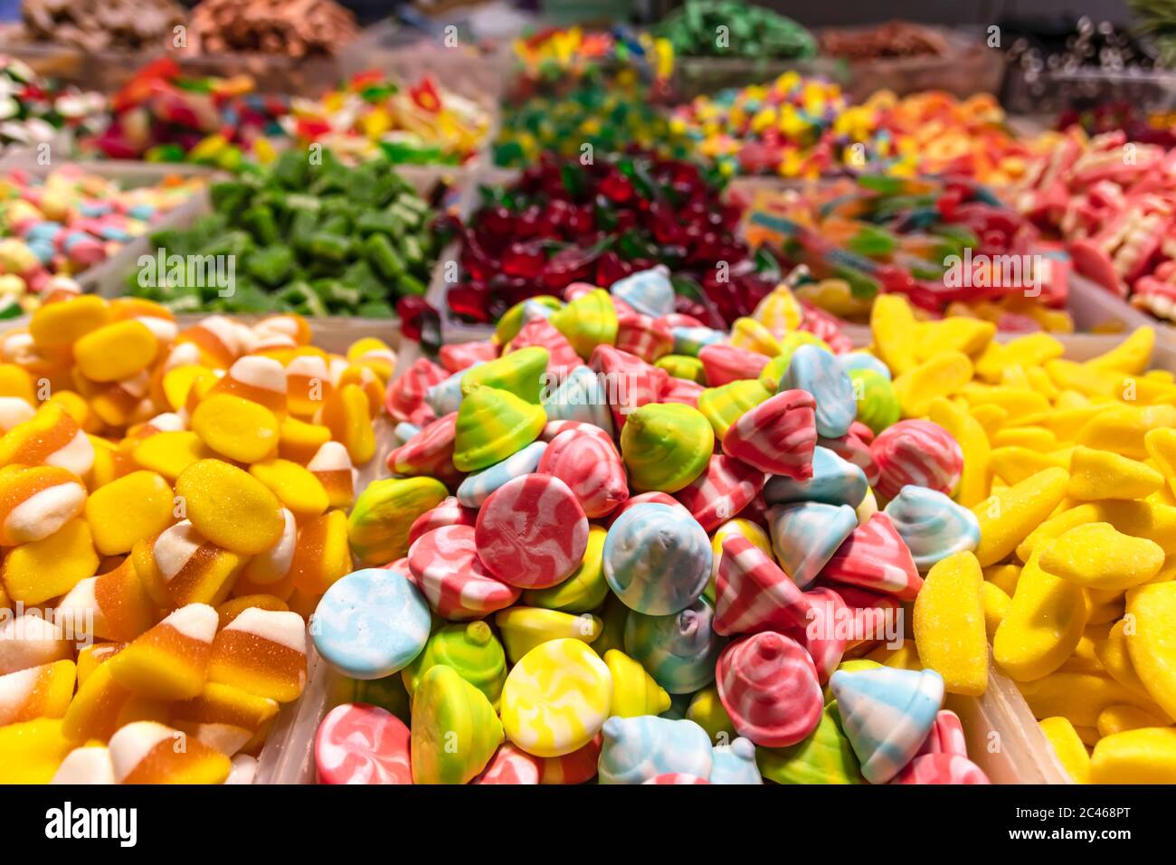 Middle east sweets hi-res stock photography and images - Alamy