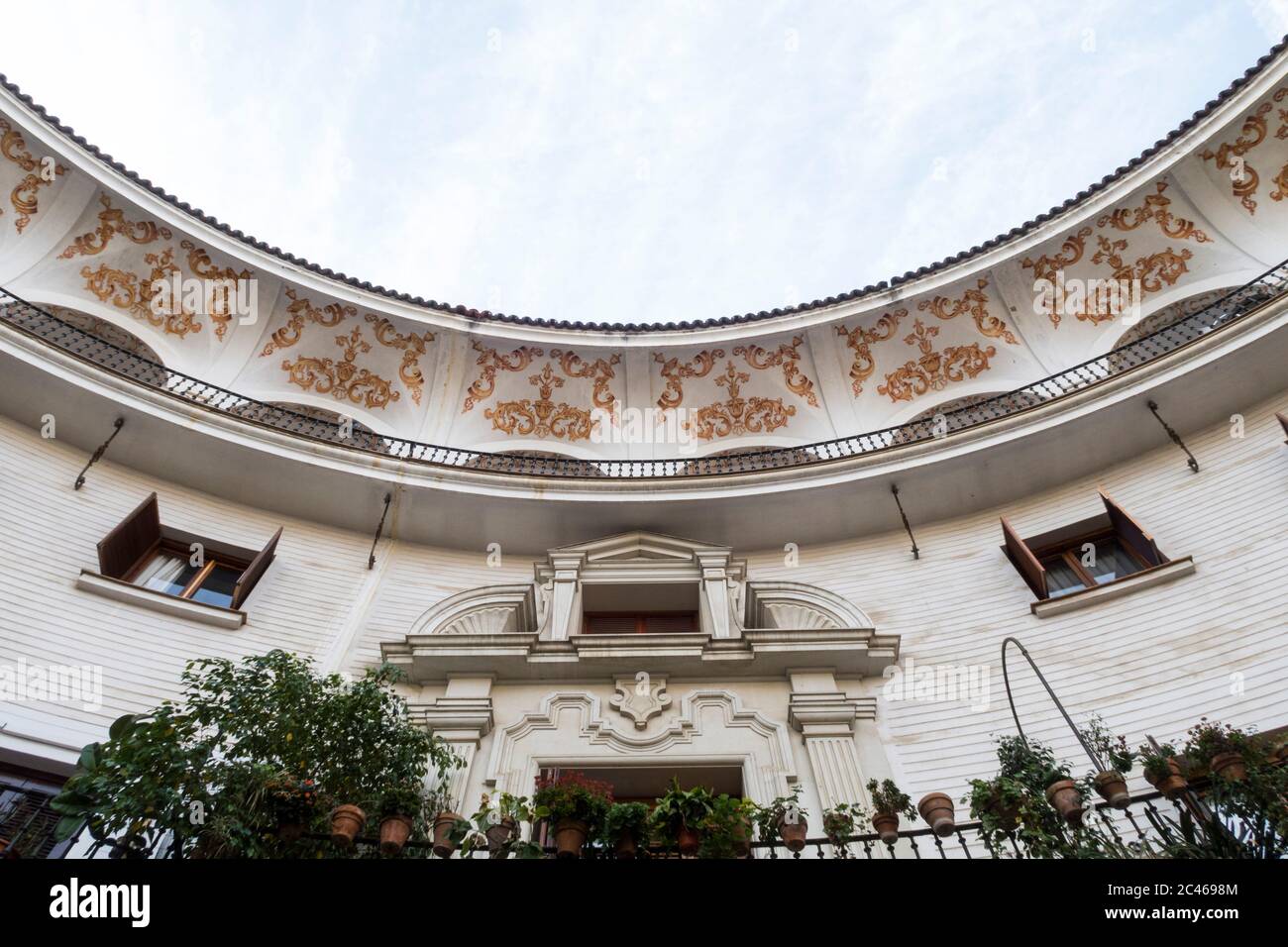 Curved balcony hi-res stock photography and images - Alamy