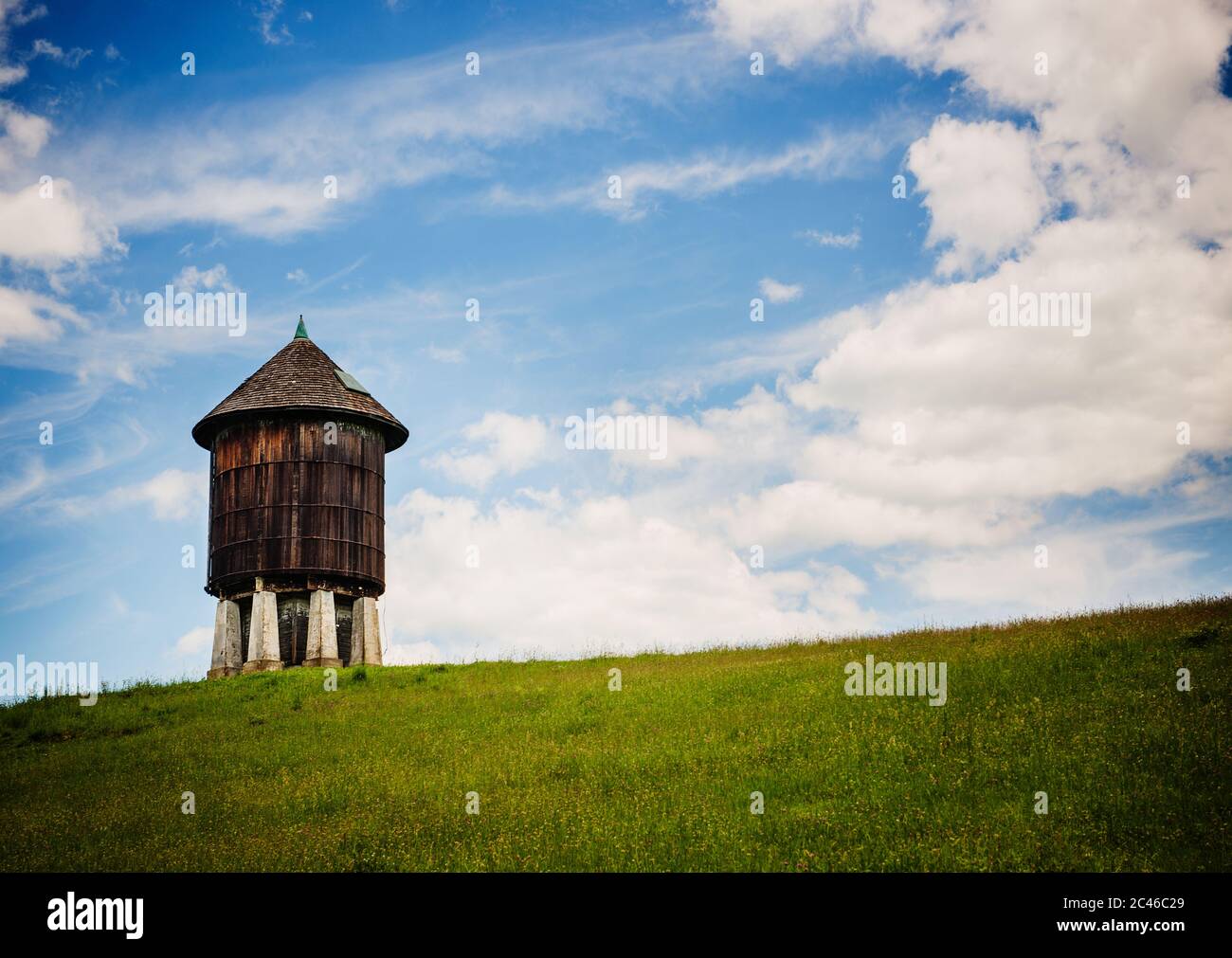 Rural water tower hi-res stock photography and images - Alamy