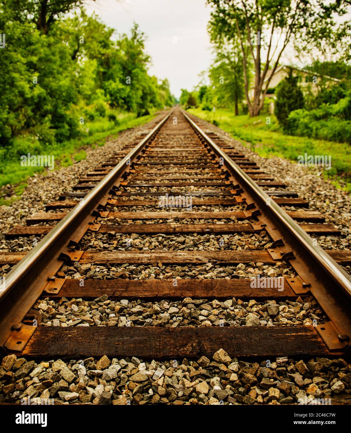 Railroad track horizon hi-res stock photography and images - Alamy