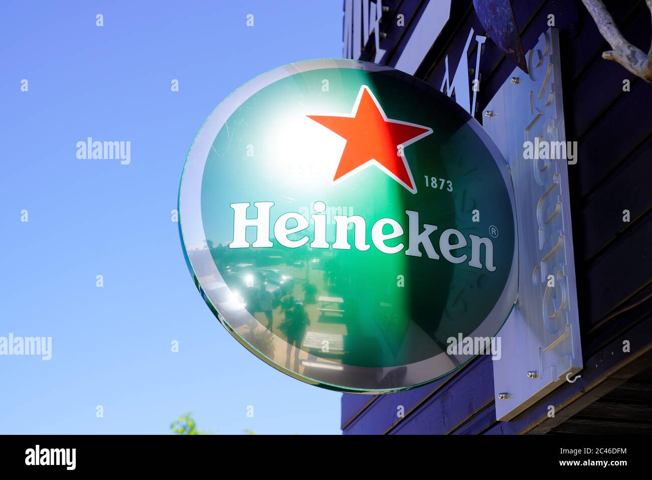 Heineken Beer Bar Pub Sign High Resolution Stock Photography and Images ...