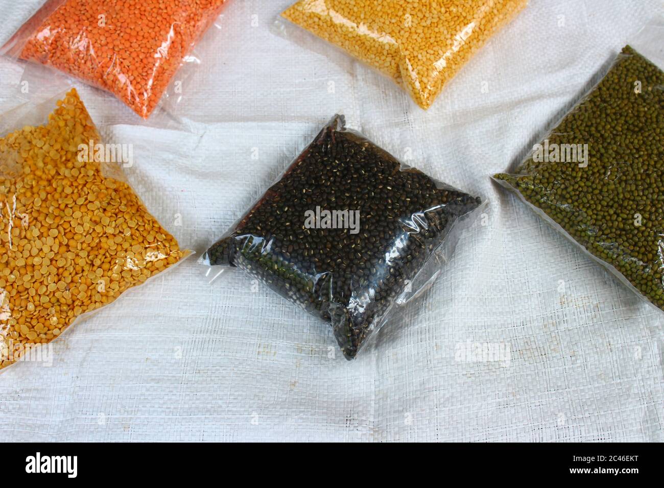Food packets hi-res stock photography and images - Alamy