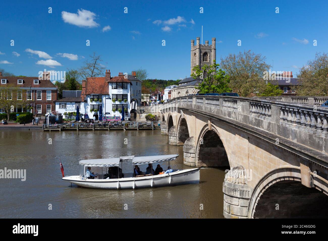 Henley bridge hi-res stock photography and images - Alamy
