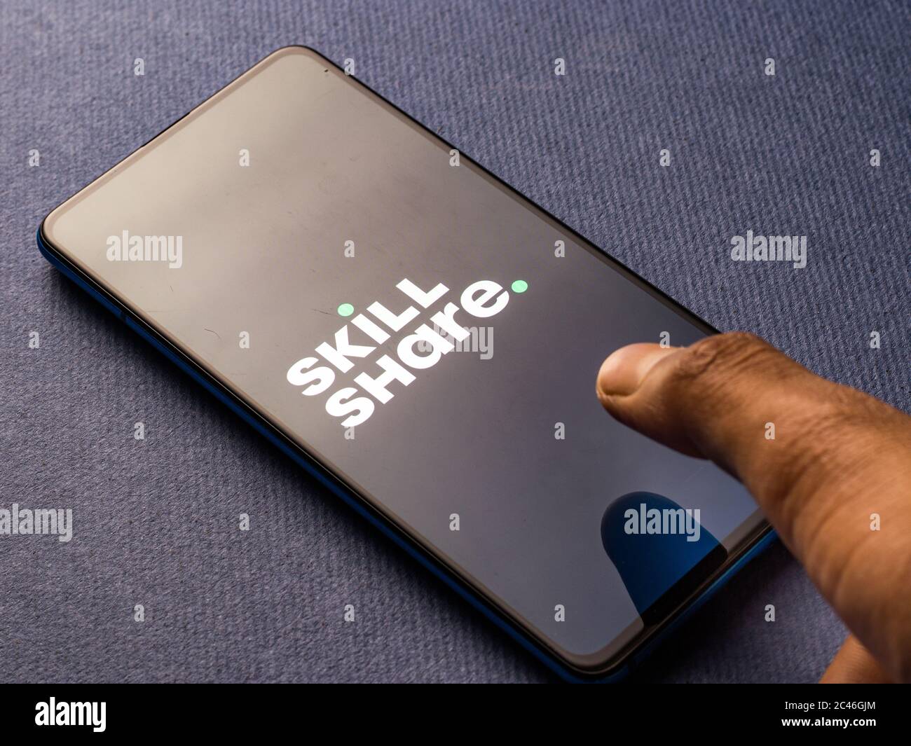 Skillshare mobile app logo - a online learning app photographed for ...