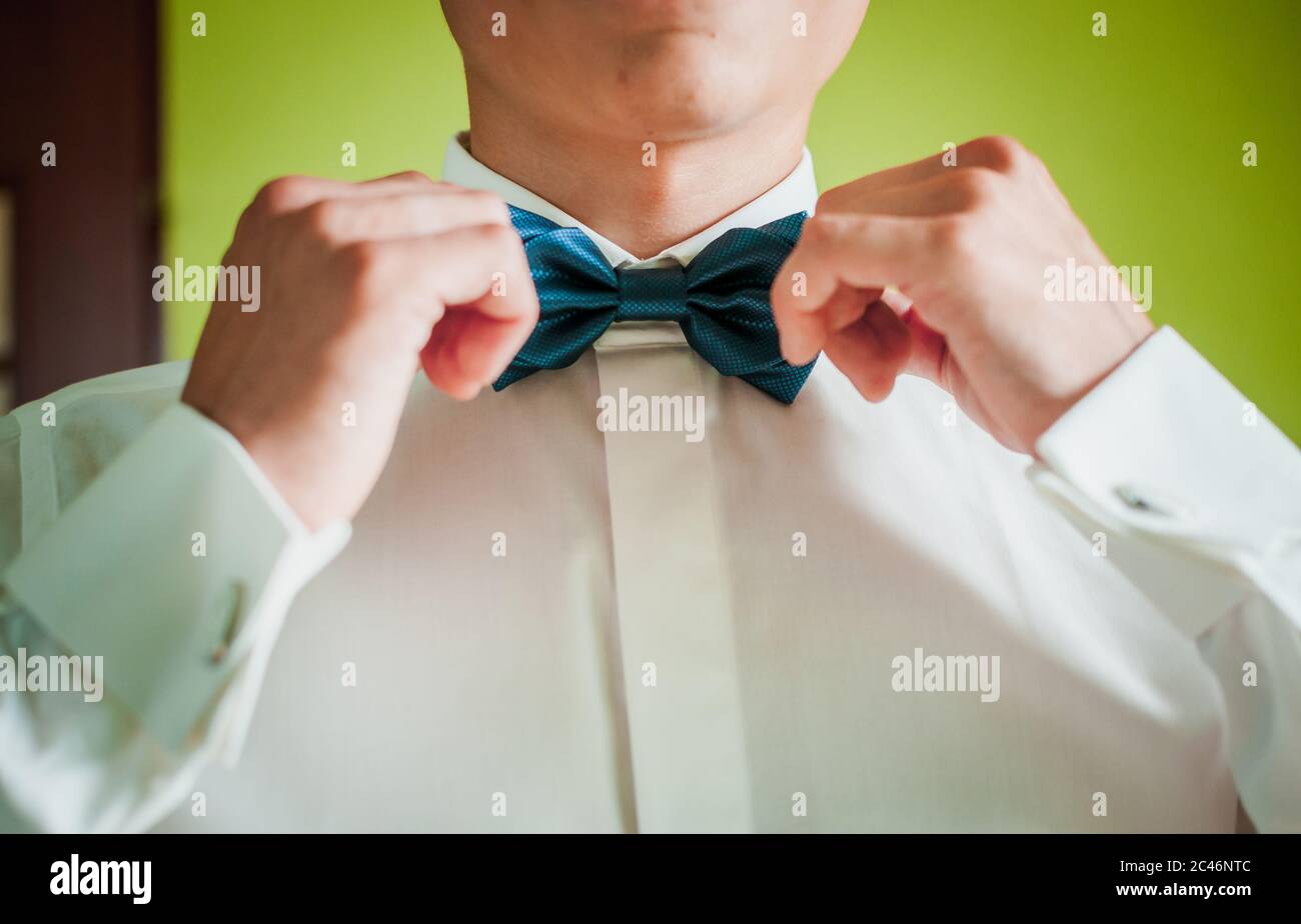 Bow tie etiquette hi-res stock photography and images - Alamy