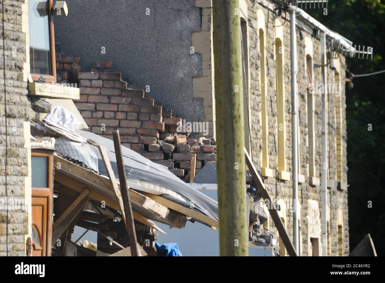 House destroyed by gas explosion hi-res stock photography and images ...