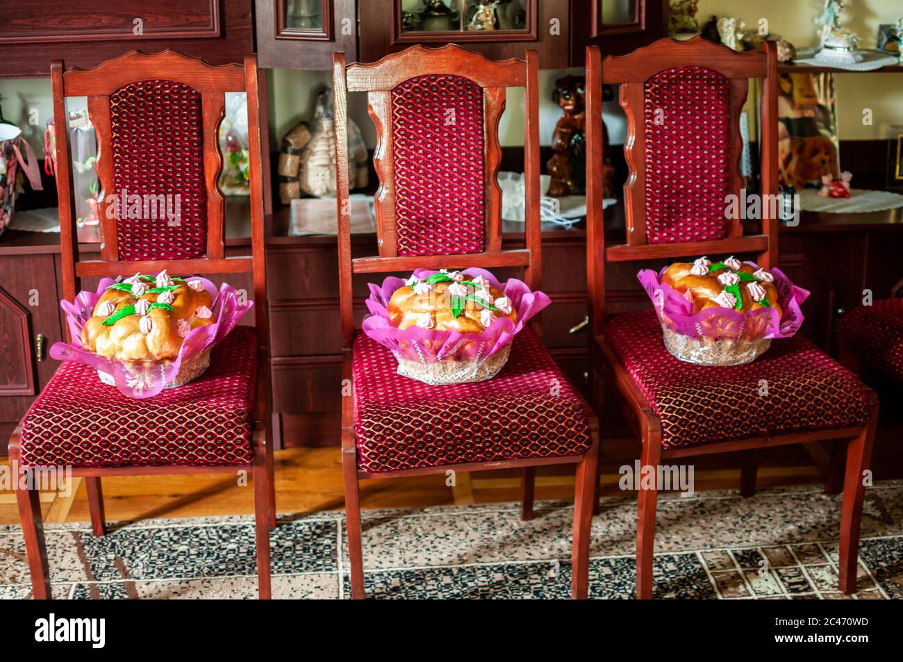 Traditional wedding Ukrainian bread Korovai with flowers Stock Photo ...