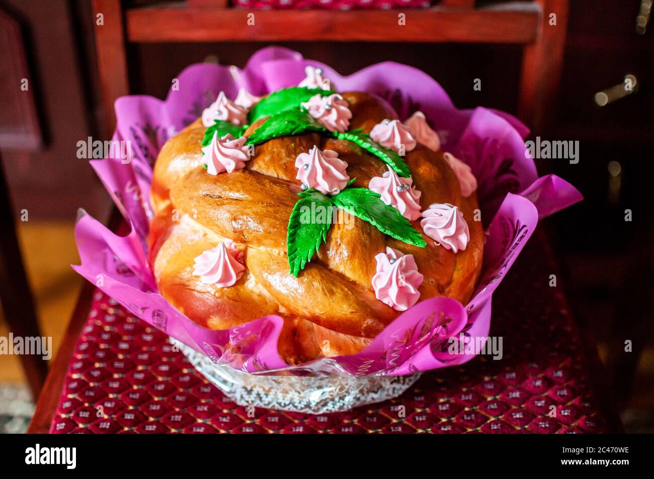 Traditional wedding Ukrainian bread Korovai with flowers Stock Photo ...