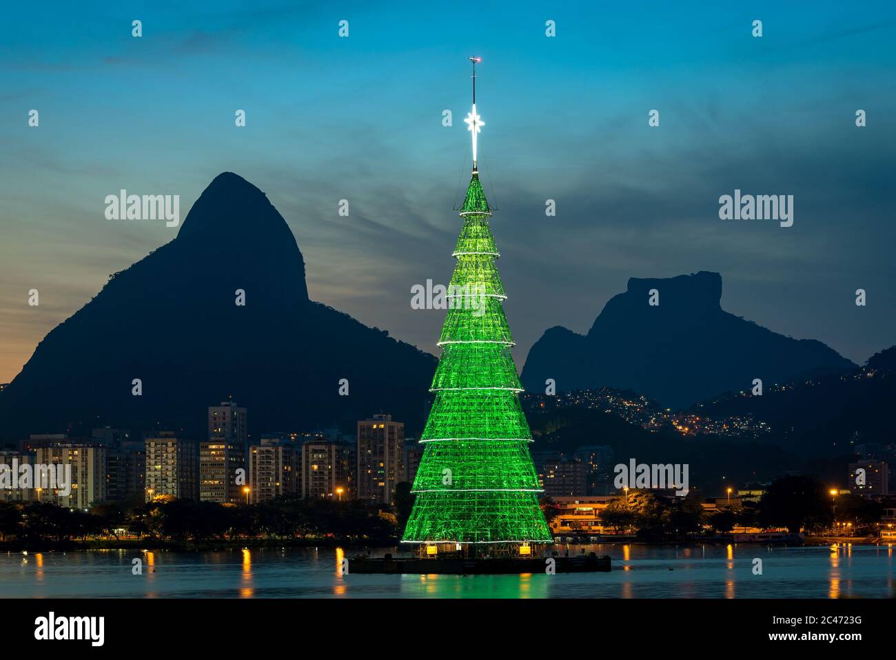 Christmas Tree in the middle of Rodrigo de Freitas lagoon in Rio de ...