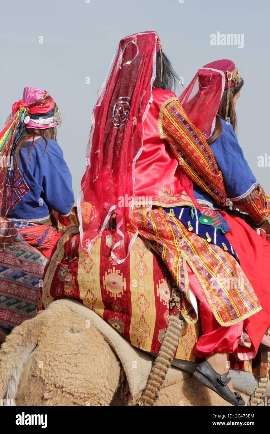 Turkish folklore - authentic clothes Stock Photo - Alamy