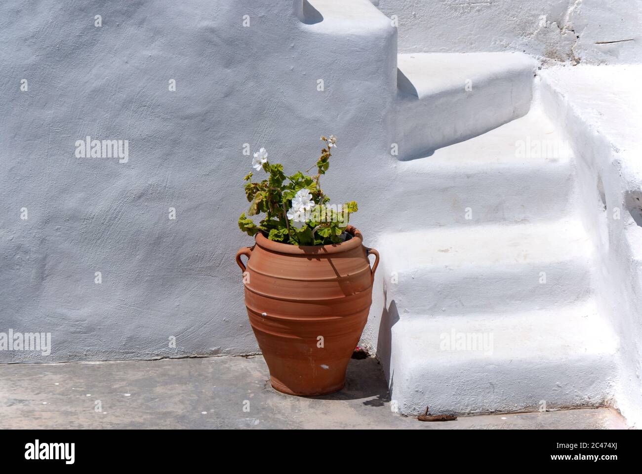 Traditional greek terracotta pottery hi-res stock photography and ...