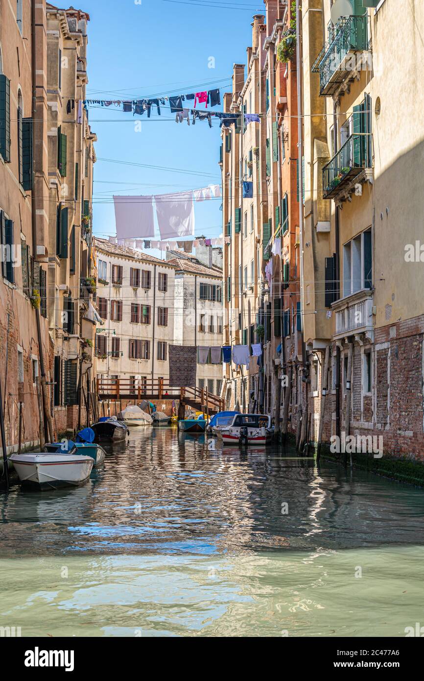 Backwaters of Venice with hanging washing Stock Photo - Alamy