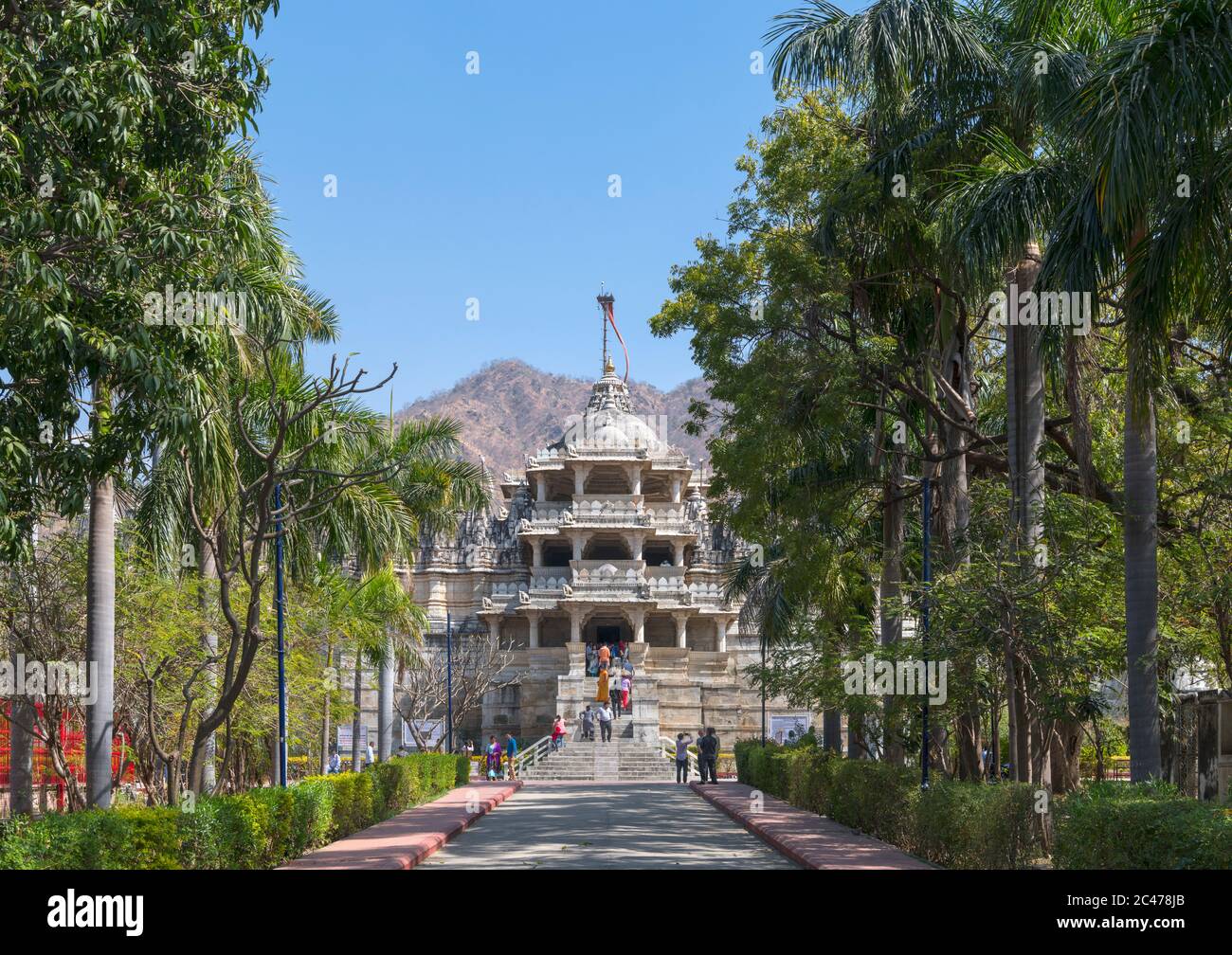 Entrance to the 15th century Ranakpur Jain Temple (Chaumukha Mandir ...