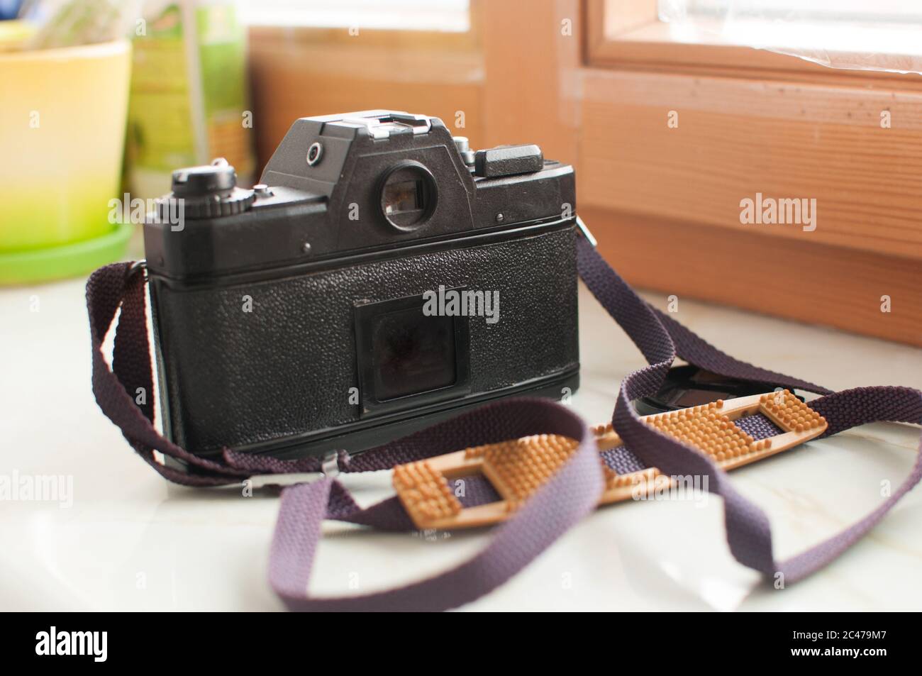 Back of old black film camera Stock Photo - Alamy