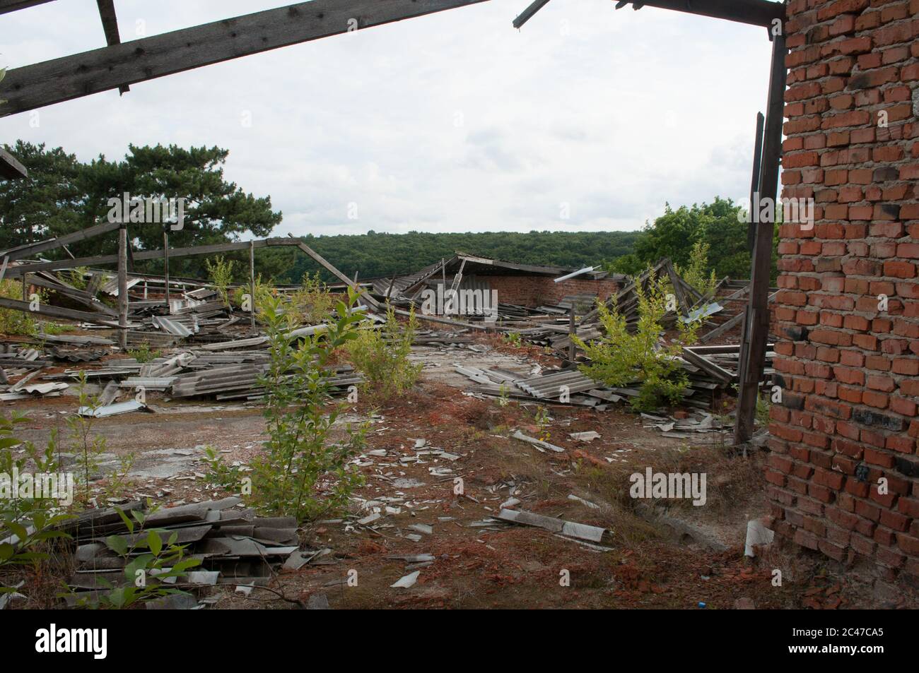 Ruins of the roof on the abandoned building Stock Photo - Alamy