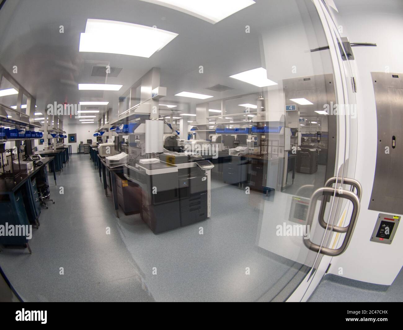 Clean Room in CAR-T Lab Stock Photo - Alamy