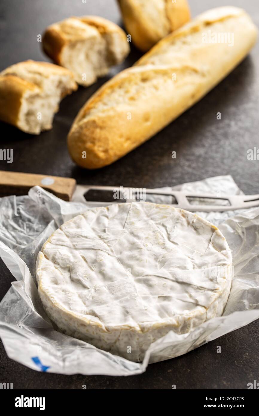 Baguette and brie hi-res stock photography and images - Alamy