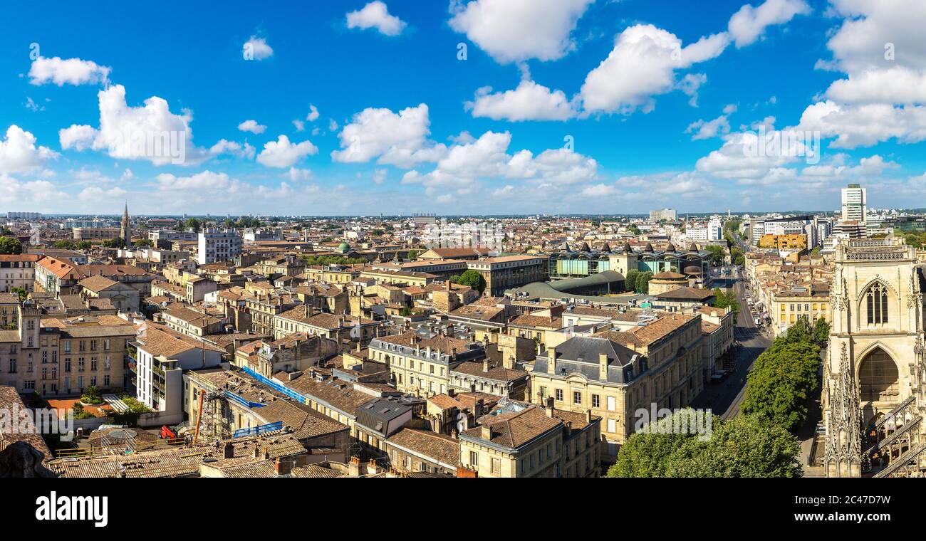 Panoramic aerial view of Bordeaux in a beautiful summer day, France ...