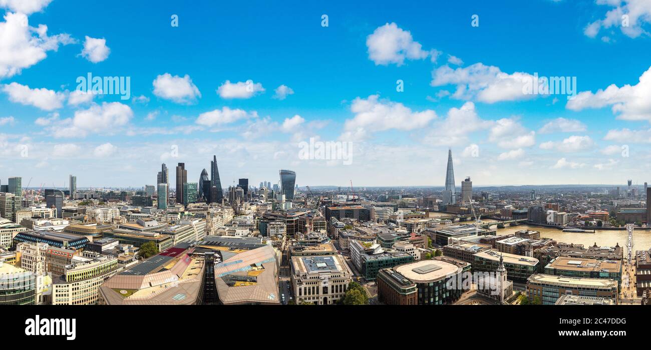 Panoramic aerial view of London and the Shard in a beautiful summer day ...