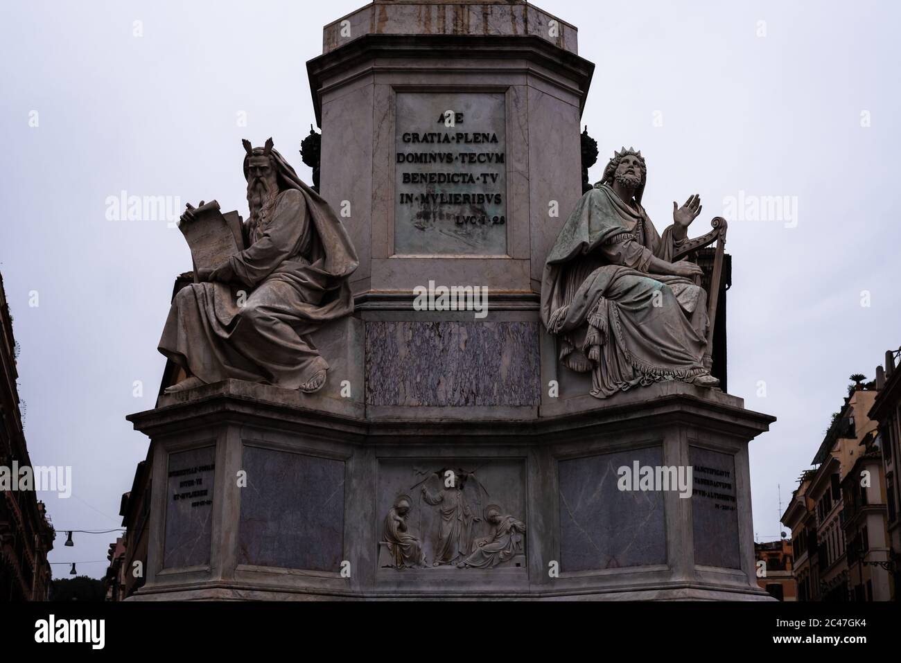 Statues at the foot of the pillar of the Spanish Steps in Rome, Italy ...