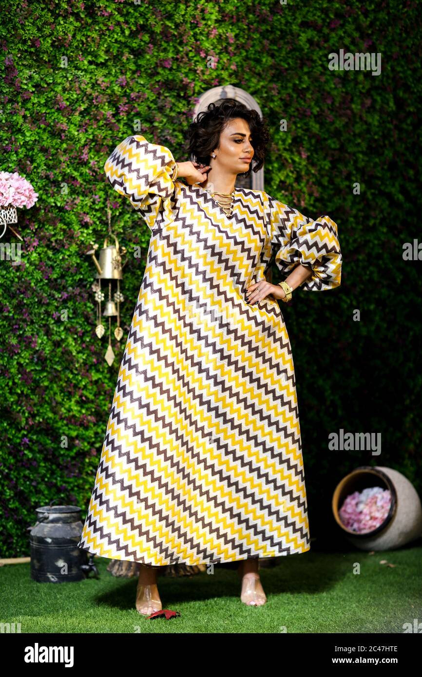 Arab Women in Traditional arab Dress Stock Photo - Alamy