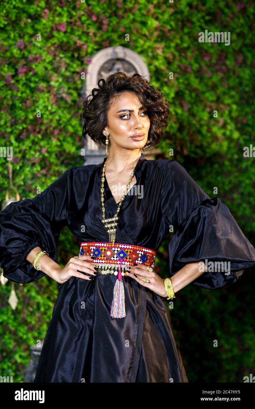 Arab Women in Traditional arab Dress Stock Photo - Alamy