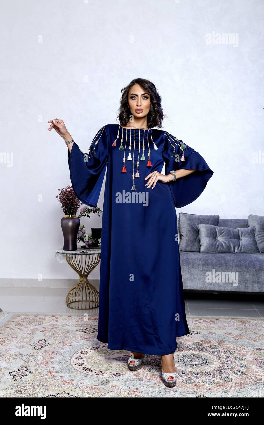 Arab Female Model in Arab Traditional Dress Stock Photo - Alamy