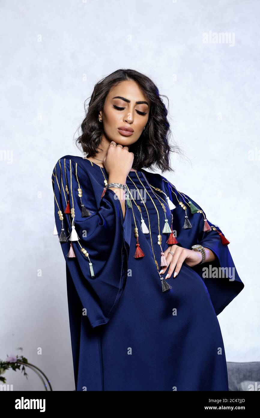 Arab Female Model in Arab Traditional Dress Stock Photo - Alamy