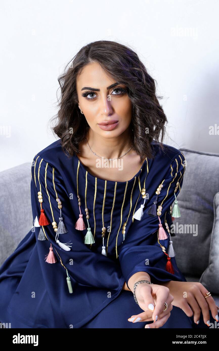 Arab Women in Traditional Dress Stock Photo - Alamy