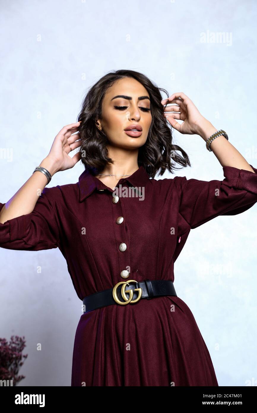 Arab Female Model in Arab Traditional Dress Stock Photo - Alamy