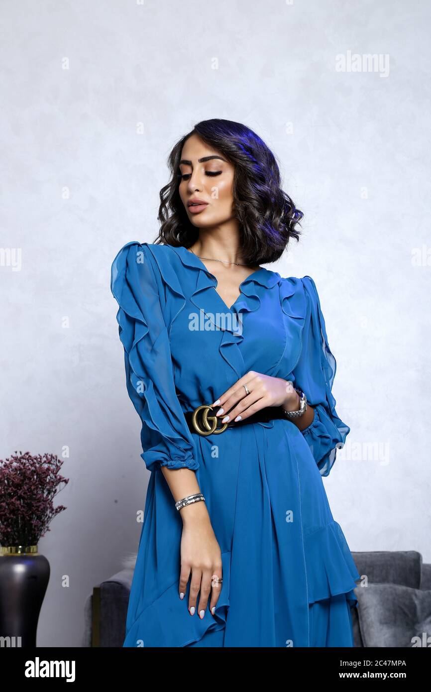 Arab Female Model in Arab Traditional Dress Stock Photo - Alamy
