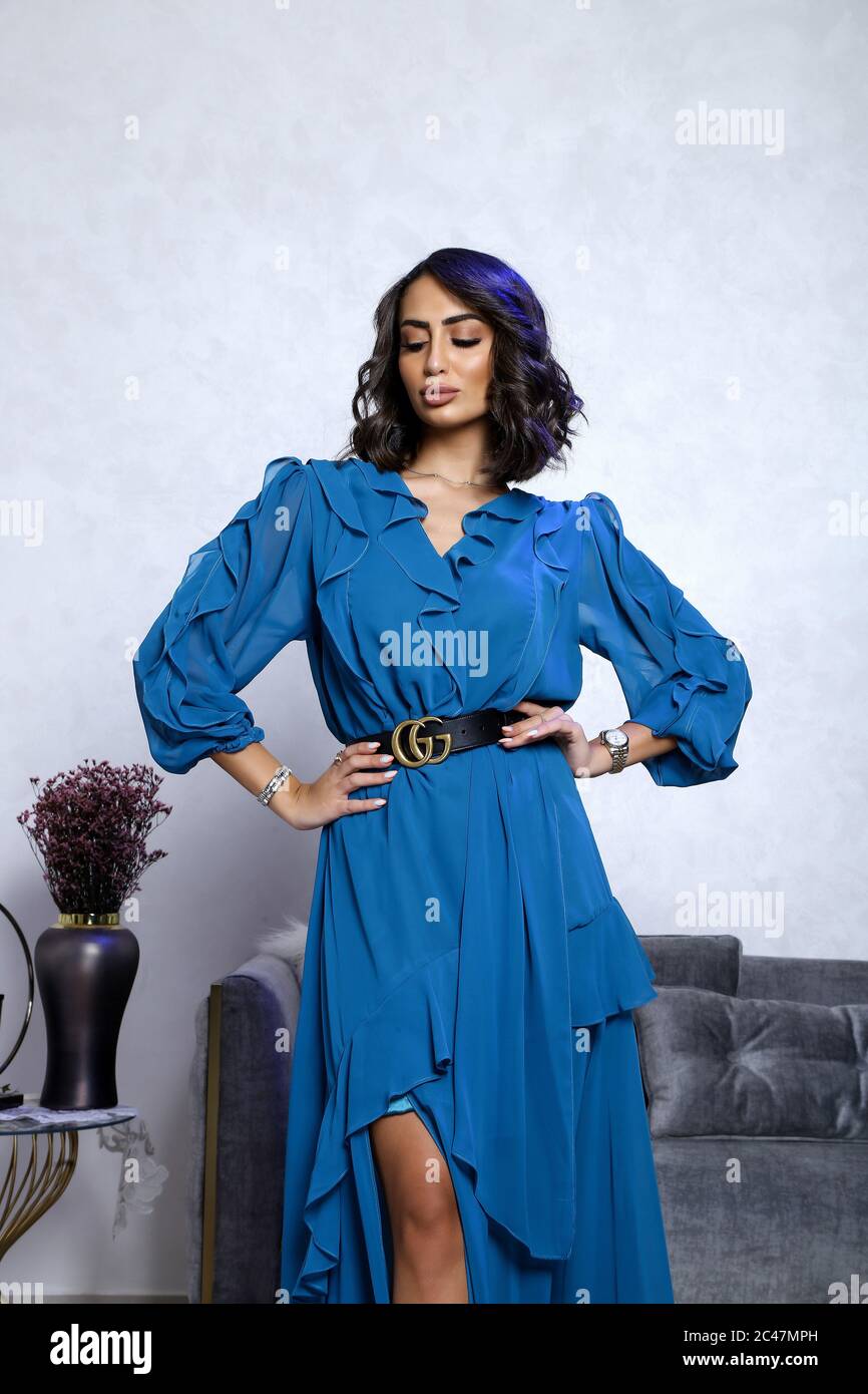 Arab Female Model in Arab Traditional Dress Stock Photo - Alamy